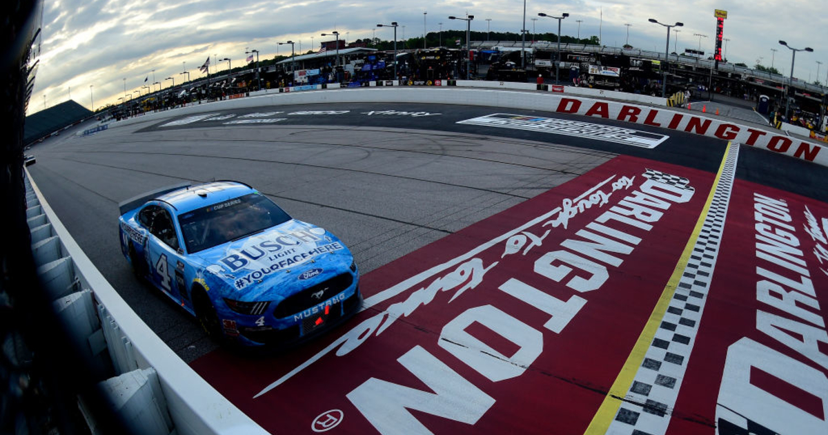Харвик выиграл первую гонку NASCAR после возобновления сезона - iSport.ua
